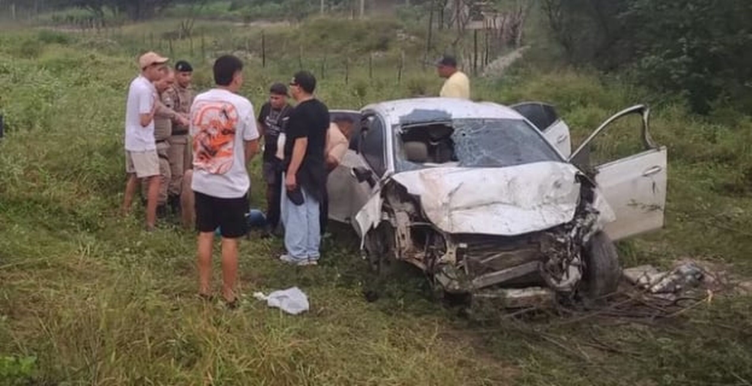Bahia:Colisão entre dois veículos deixa dois mortos e cinco feridos - Arquivos Mundial